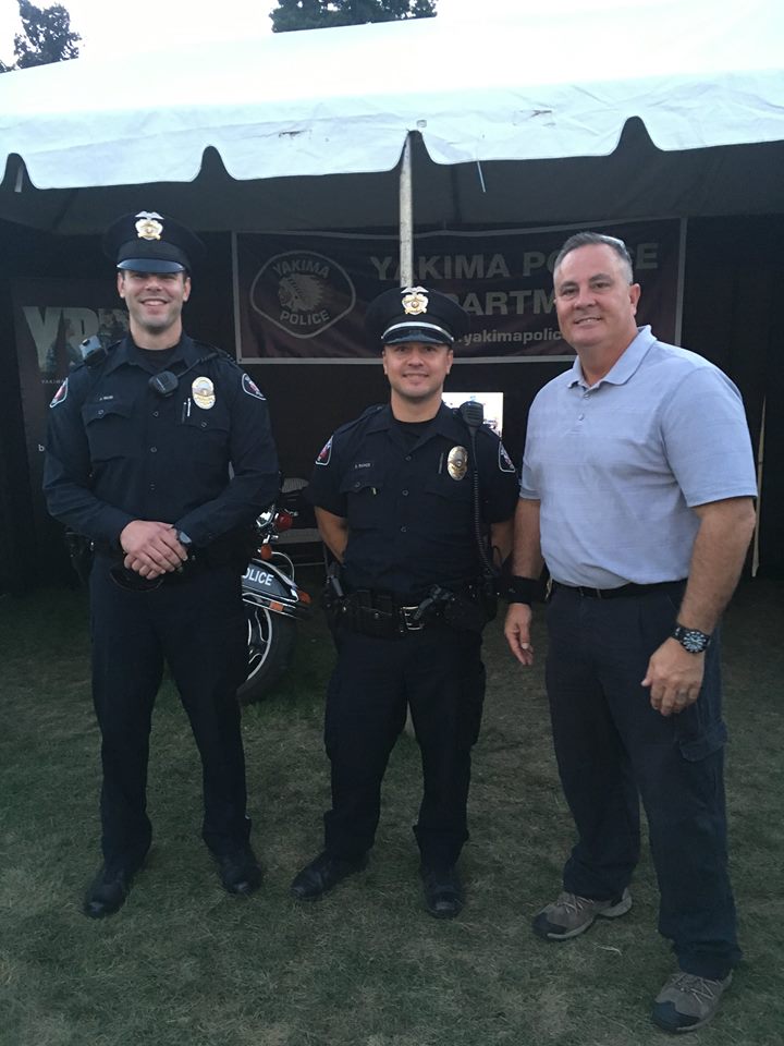 Thousands Visit YPD Booth at the Fair | Yakima Police Department